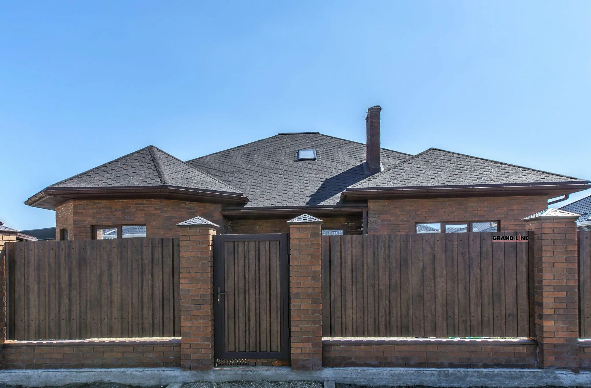 Особенности монтажа гибкой черепицы: как правильно ложить мягкую кровлю. HouseChief — online ...